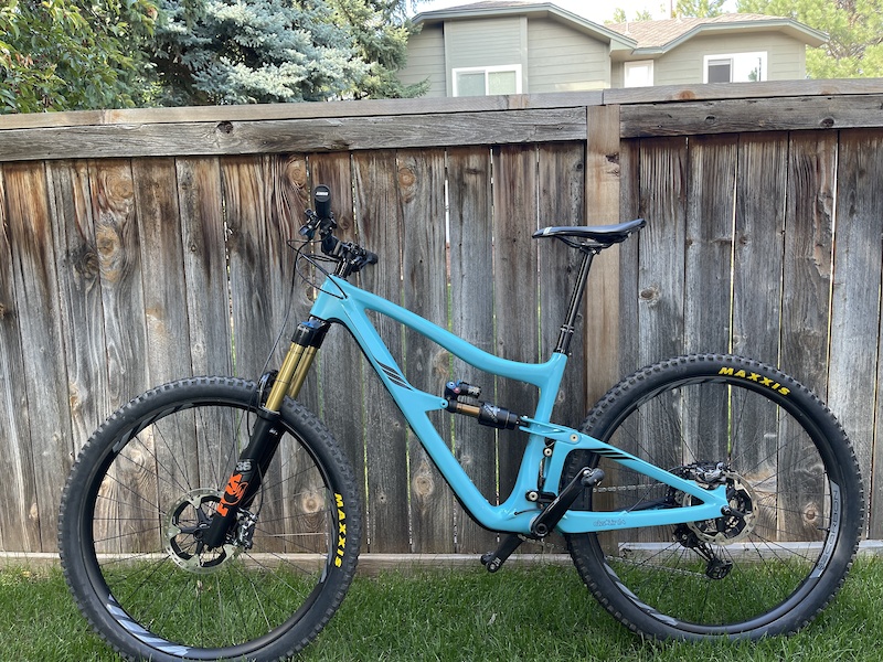 2022 Large Ibis Ripmo XT + S35 Hydras For Sale