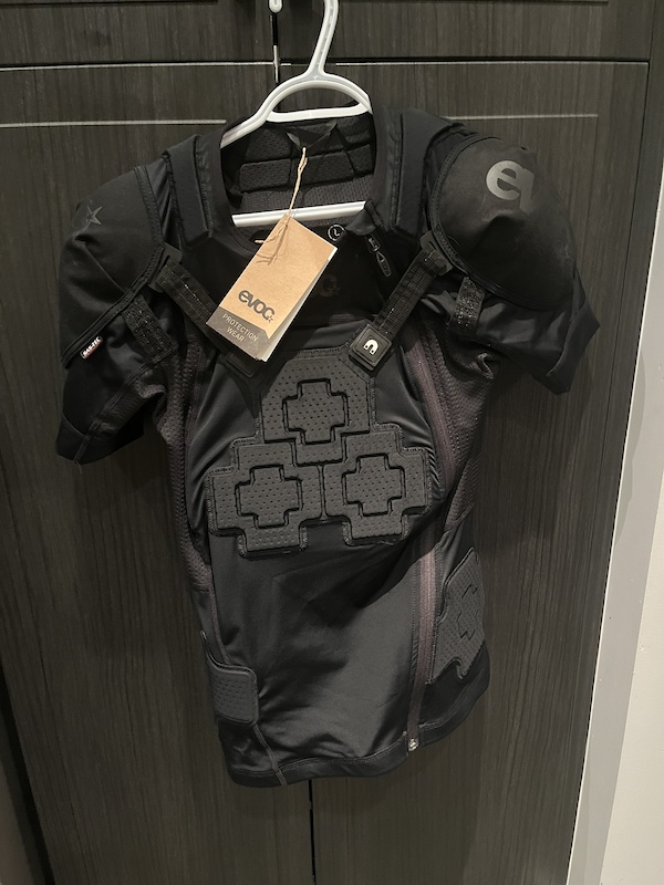 New EVOC Pro Protective Jacket Black Large For Sale