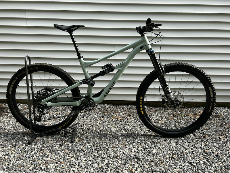 2022 Specialized Status 160 For Sale