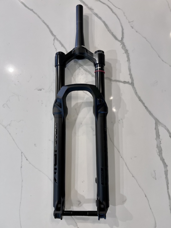 2023 Rockshox Lyric Ultimate Fork with Airwiz 150mm For Sale
