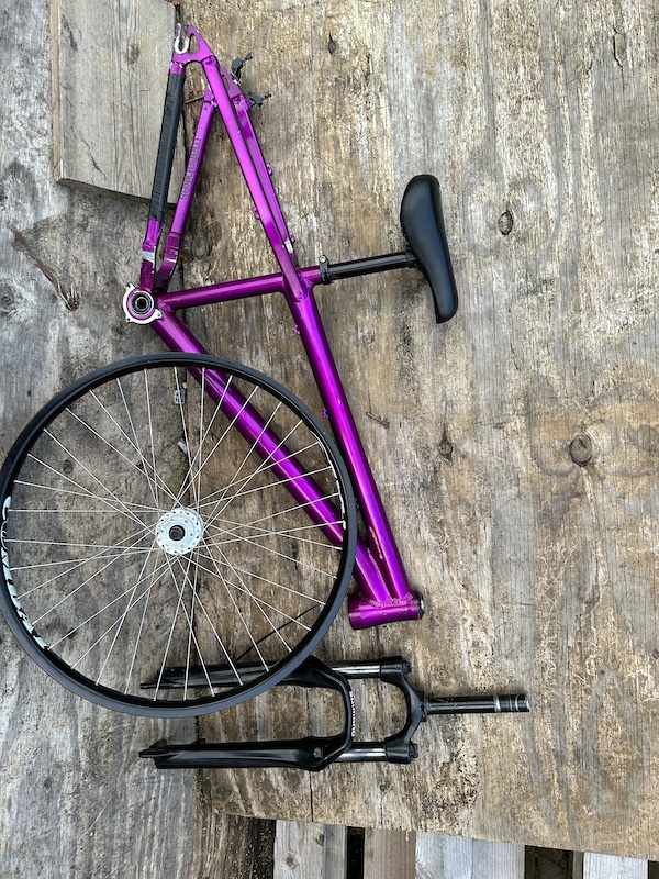 2019 Mongoose Dirt Jump Frame + other halo bits For Sale