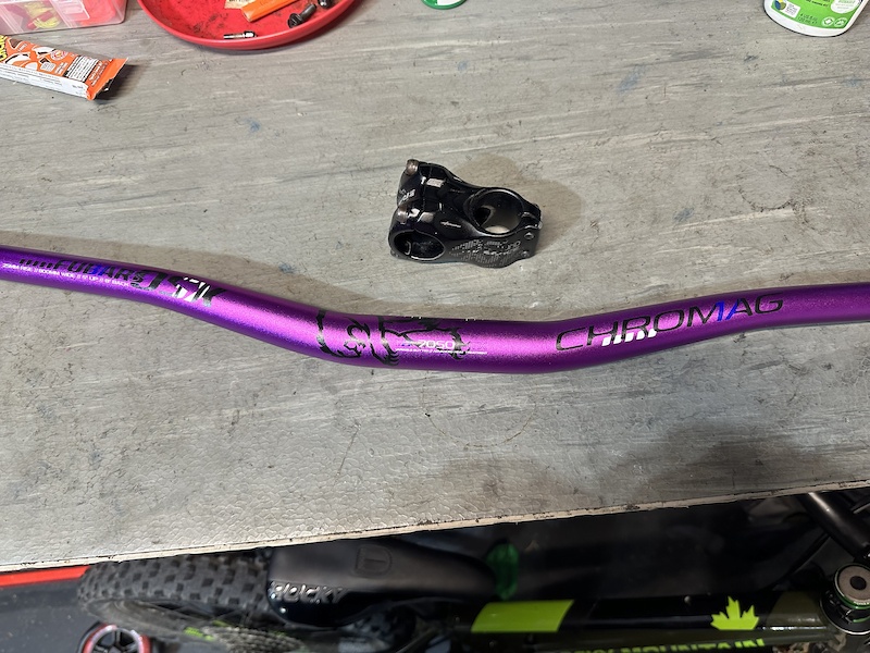 2023 Chromag OSX bars new and Raceface stem For Sale