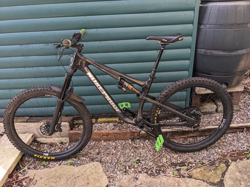 2023 Nukeproof Reactor 27.5 Carbon Custom build For Sale