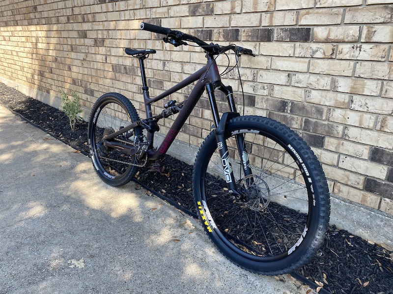 2022 Specialized Status 140 S3 For Sale