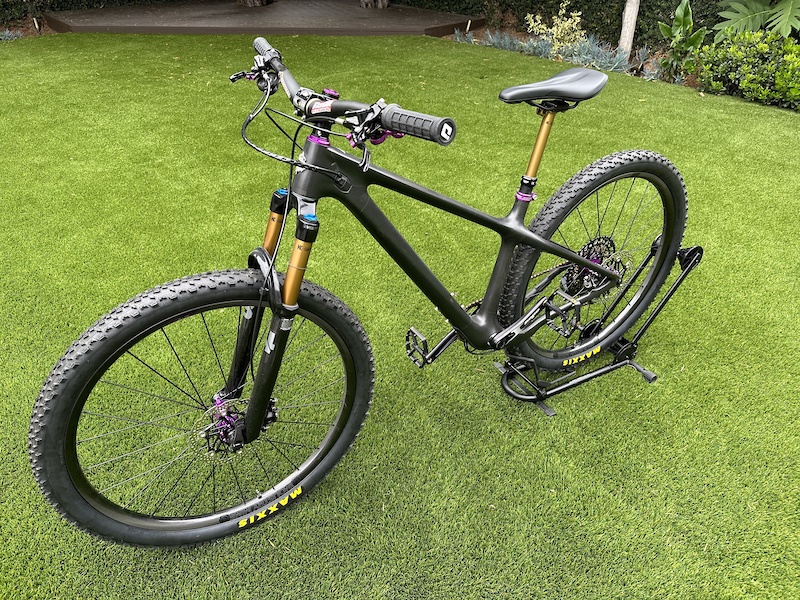 2022 Yeti ARC Carbon Full Bespoke Custom Build Size Medium For Sale