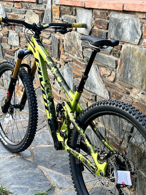 2023 Pivot Switchblade size M For Sale