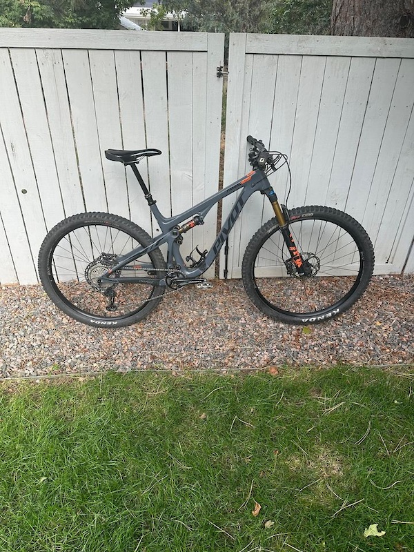 2020 Pivot Trail 429 Large XT/XTR Needs New Home For Sale
