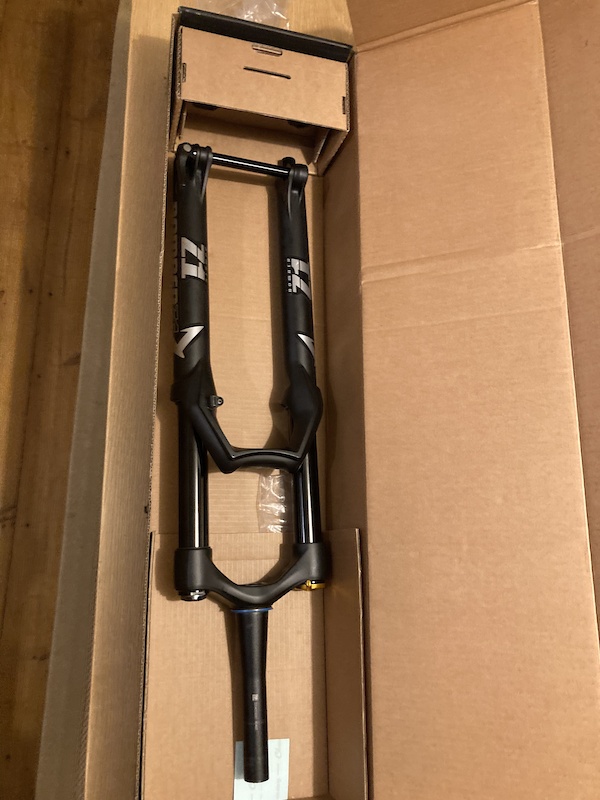 2022 Marzocchi Z1 Bomber coil 27.5. 150-180mm travel. For Sale