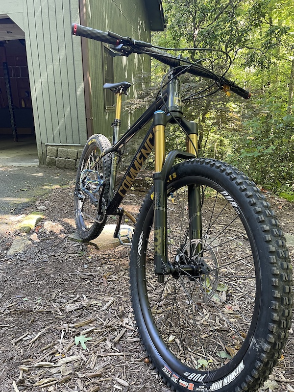 2023 fully custom commencal meta ht( NEW CARBON RIMS) For Sale