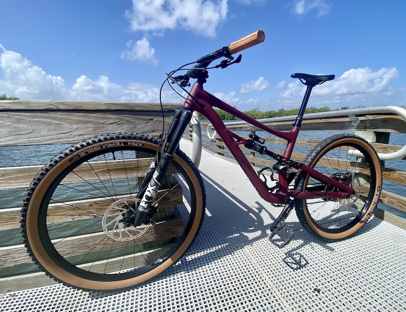 2022 Specialized Status 140 S4 For Sale