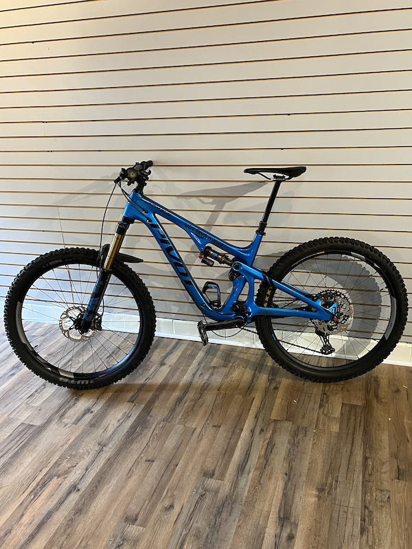 2020 Pivot Cycles Mach 5.5 Carbon Price Dropped For Sale