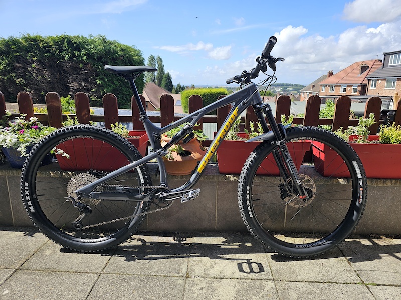 2022 Nukeproof Reactor 290 Comp - Large. For Sale
