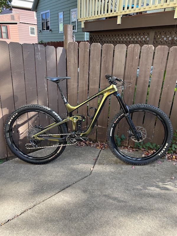 2020 Reign Advanced Pro Size Medium - New wheel set For Sale