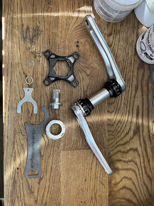 2022 Hope Cranks and Bottom Bracket 175 mm Arms For Sale