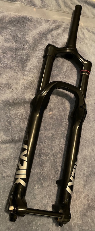 2022 SRAM Lyrik RC 27.5160mm nearly new take off new bike For Sale