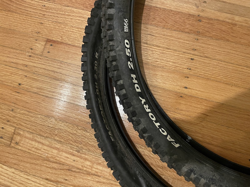 2004 26 inch Tioga Factory DH pair excellent cond For Sale
