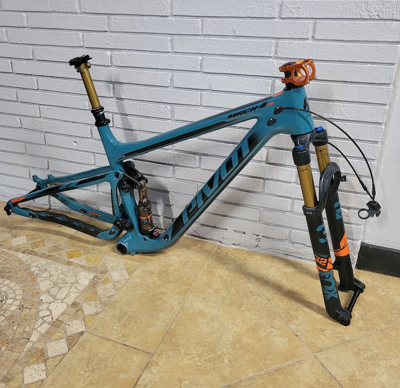 2020 Pivot Mach 4 SL Carbon 29 Fox Factory For Sale