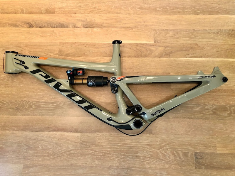 2020 Pivot Firebird 29, Medium, Sandstorm For Sale