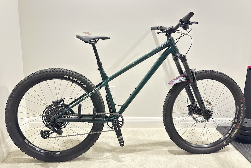 2021 Commencal Meta HT 27.5 - Excellent Condition For Sale