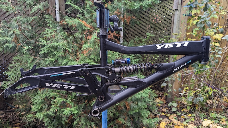 2009 Yeti 303-R DH with Fox DHX5.0 For Sale