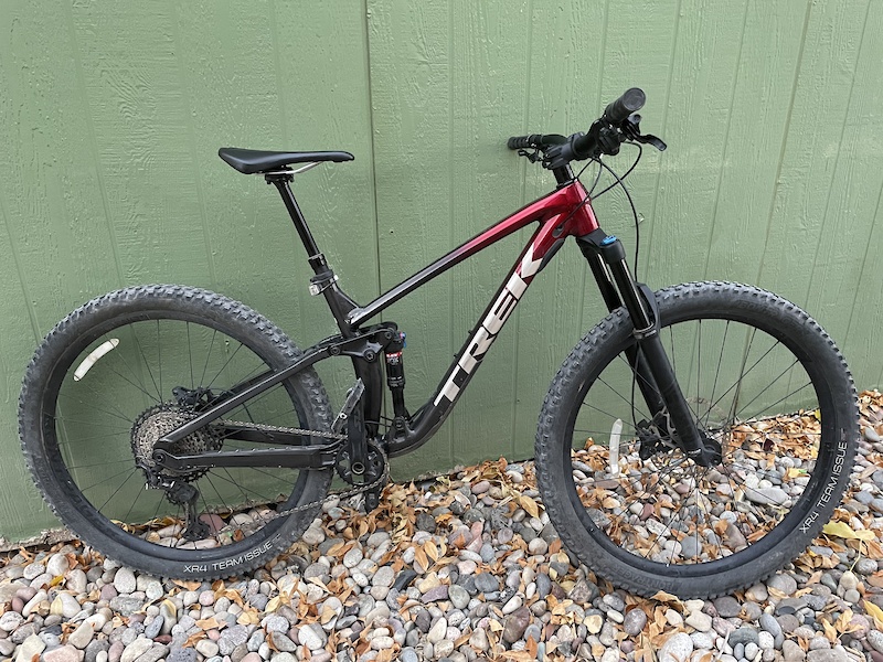 2020 Trek Fuel EX 8 XT Size M/L Red/Black For Sale