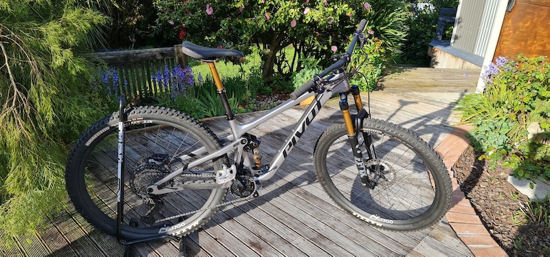 2022 Pivot 429 V3 Pro XT-XTR For Sale