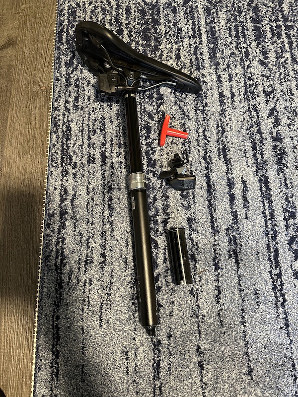 2022 Rockshox Reverb AXS - 30.9 x 175mm with adapter For Sale