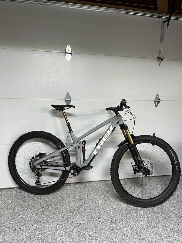 2022 Like New Trek Fuel ex 9.8 XT Project One Medium For Sale