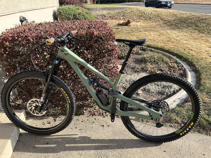 2021 YT Jeffsy Core 3 with We Are One Carbon rims For Sale