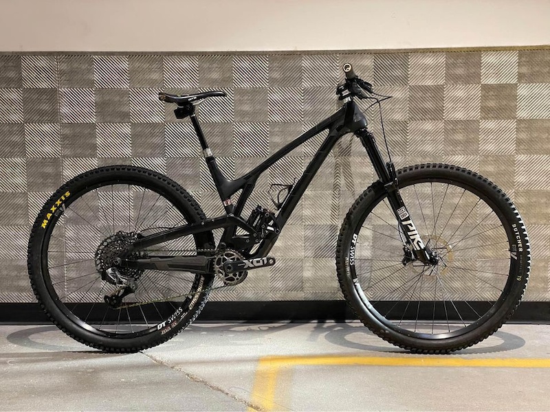 2022 Evil Offering V2: medium For Sale