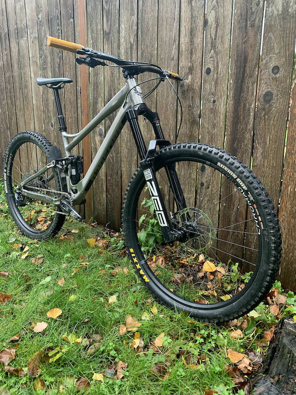 2021 Banshee Titan V3 Medium For Sale