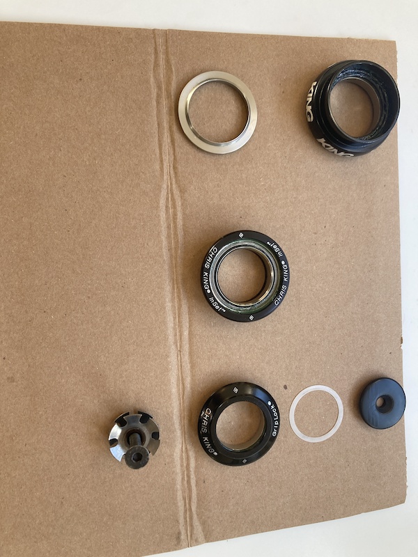 2022 Chris King Inset 8 Headset – Gloss Black For Sale