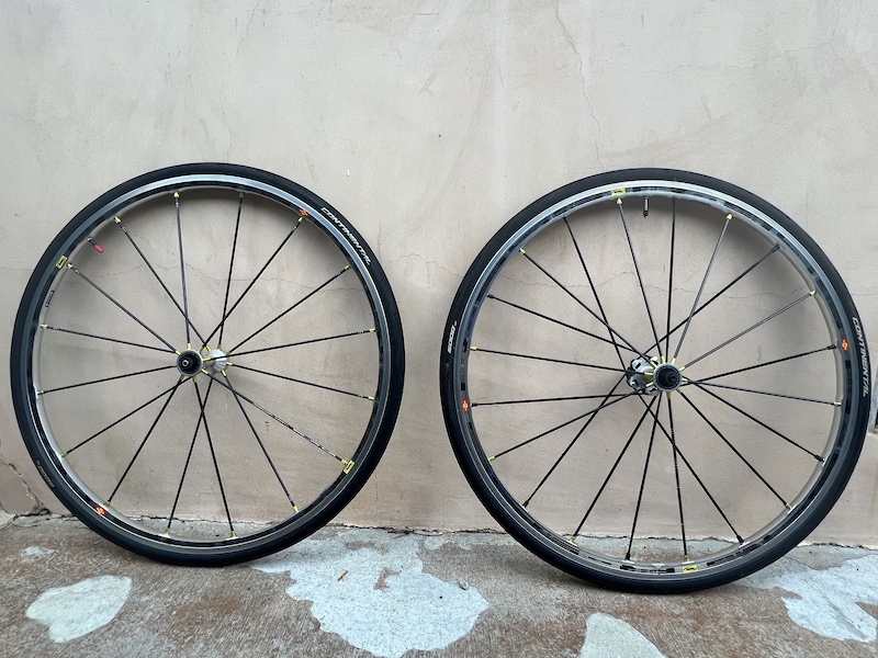 BARELY USED MAVIC KSRYIUM R-SYS GEN 2 WHEELSET For Sale