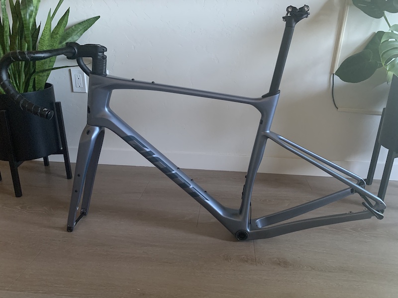 2022 Giant Revolt Advanced 0 Frameset For Sale