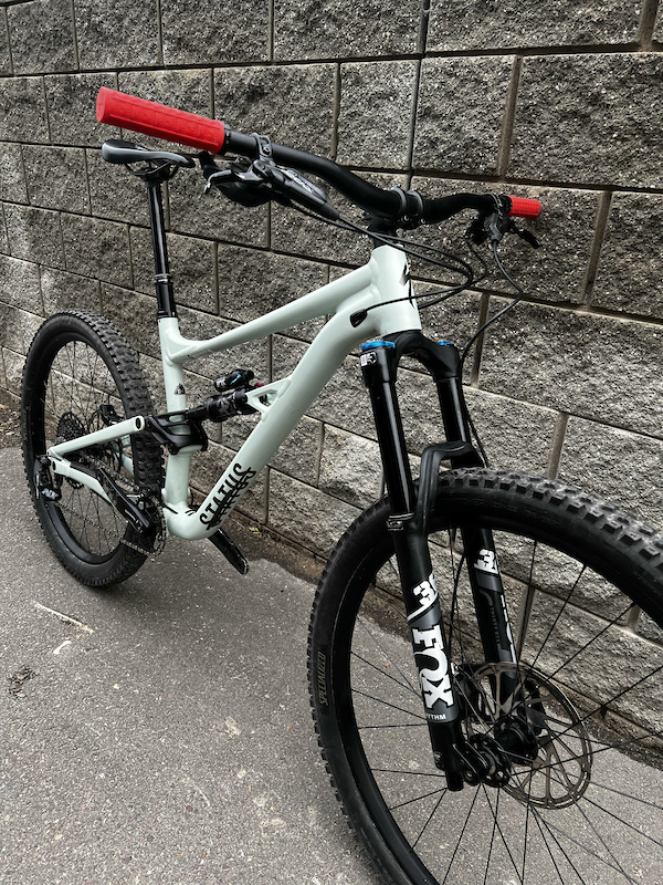 2022 Specialized Status 160 S4 For Sale