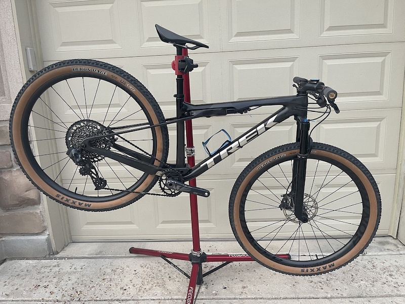 2022 Trek Supercaliber 9.8 GX AXS, Project 1, Medium For Sale
