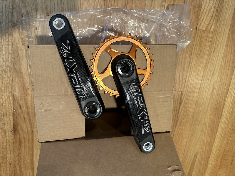 2023 New Race Face Next R 2 Carbon Cranks and Chain Ring For Sale
