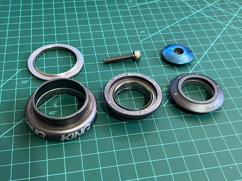 2022 Chris King Inset 7 Headset Slate 44mm 1 1/8 - 1 1/2 For Sale