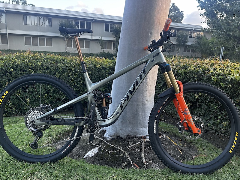 2022 Pivot Firebird For Sale