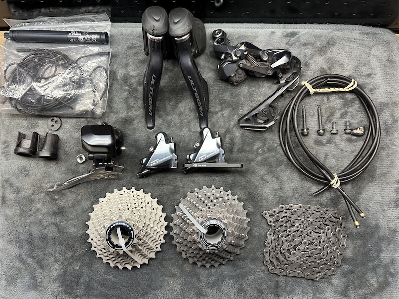 Shimano Ultegra R8070/8050 Di2 Hydro Groupset For Sale