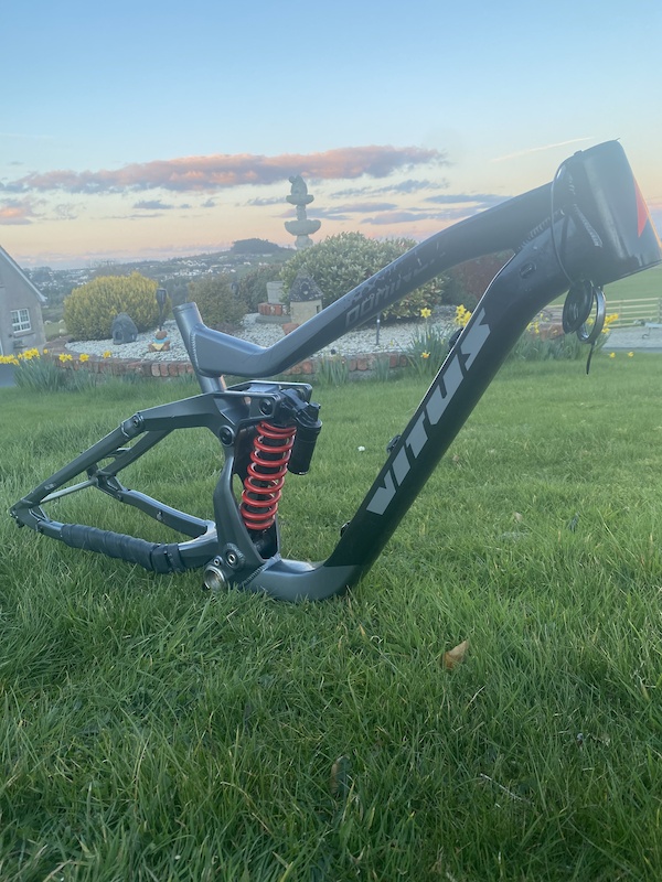 2019 Vitus Dominer frame and shock For Sale