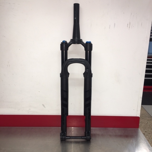 2022 Fox Step-Cast 32 Performance Fork 100mm w/ Remote For Sale