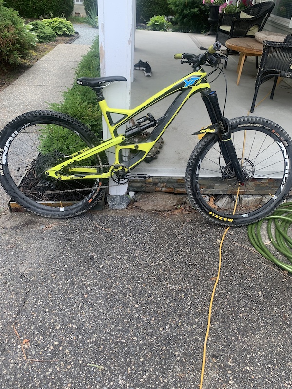 2017 YT Capra CF For Sale