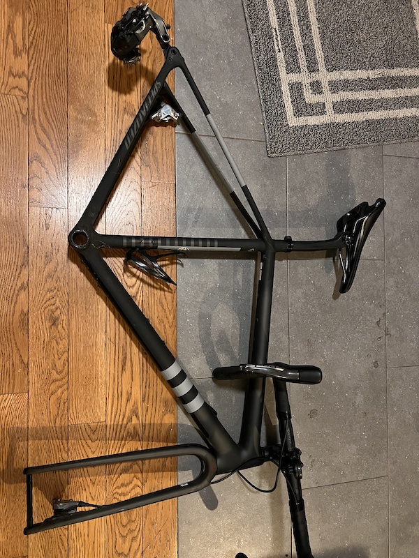 2023 Crux size 52cm For Sale