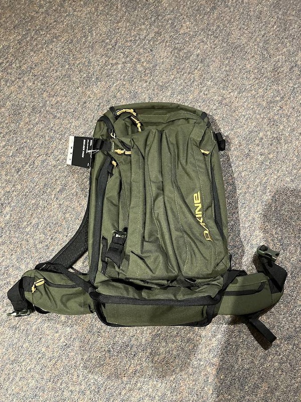 2023 Dakine Builders Pack 40L For Sale
