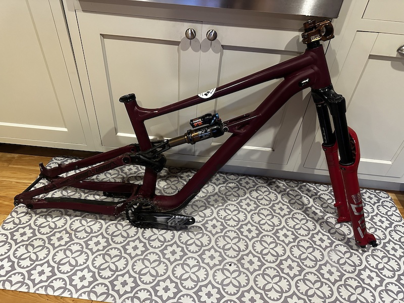 2022 Specialized Status 140 S3 (M/L) For Sale