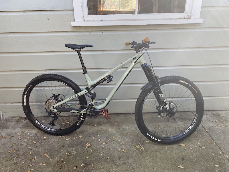 2021 Like NEW Commencal META AM, Size M For Sale