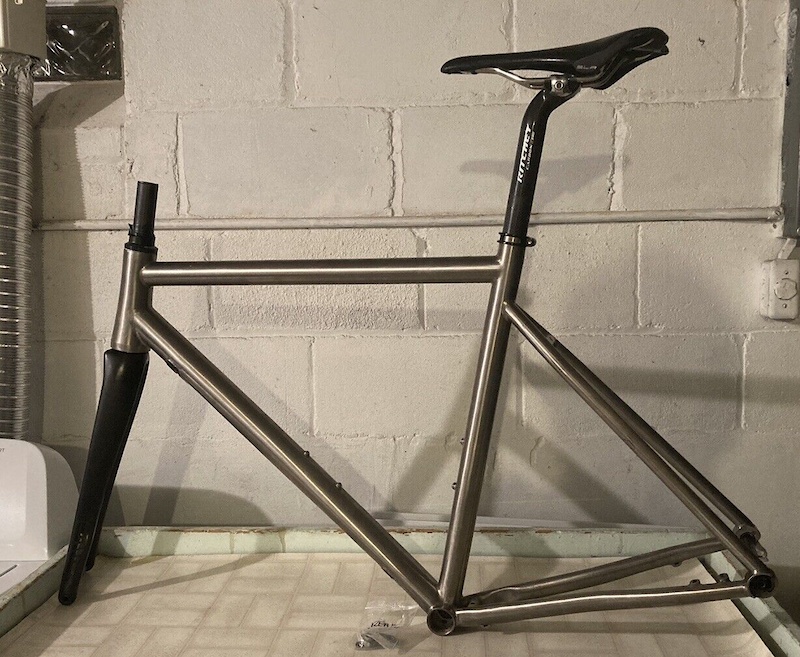 2021 Titanium Road Bike Disc frame & ENVE fork For Sale