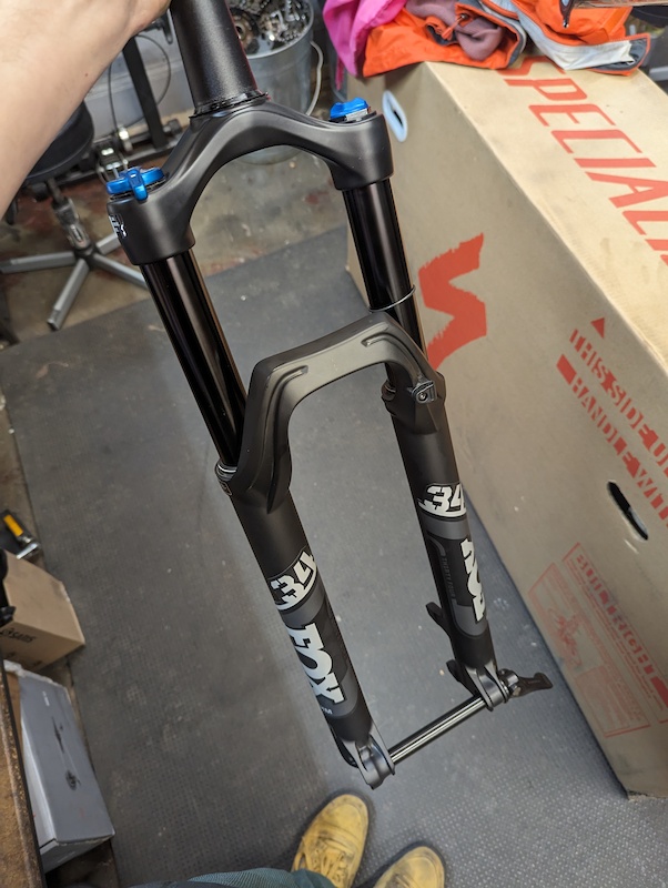 2021 FOX RHYTHM SERIES 34 FLOAT 29 140MM GRIP For Sale