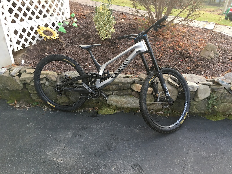 2022 Canyon Sender Large *Upgrades* For Sale